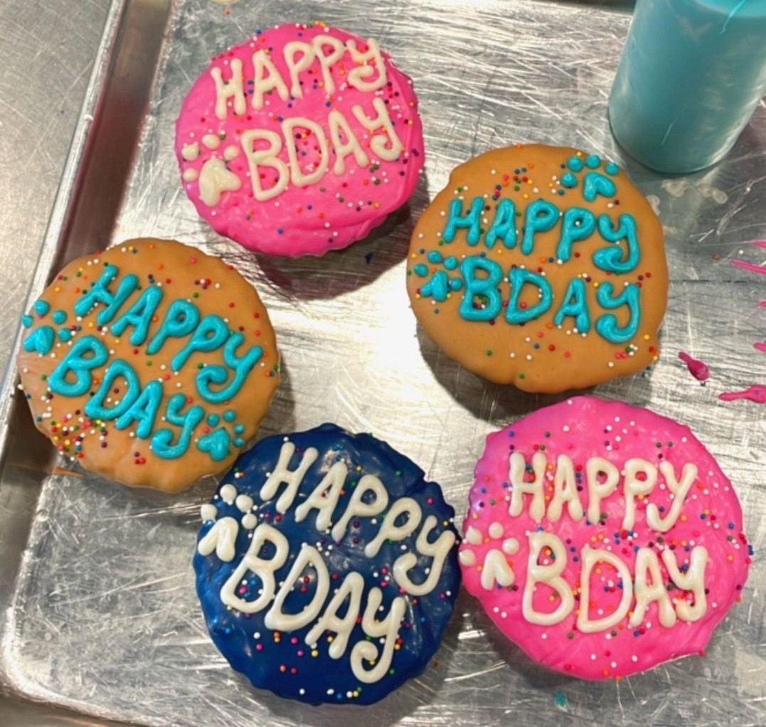 Woof Cake – 3.75″ - Dog City Bakery